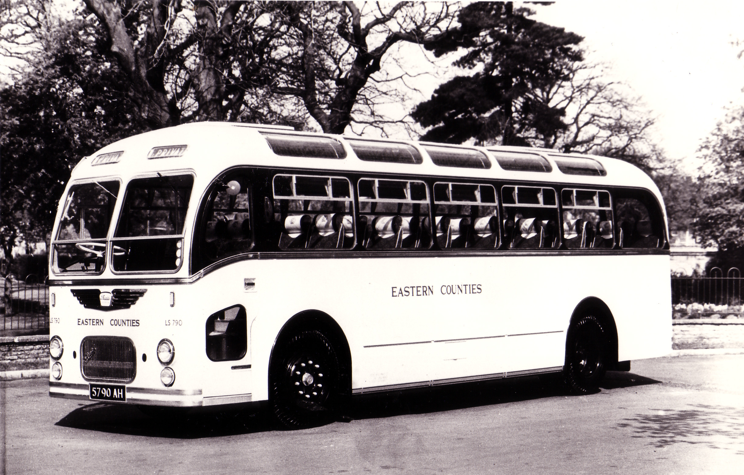 Home [easterncountiesomnibusco.com]